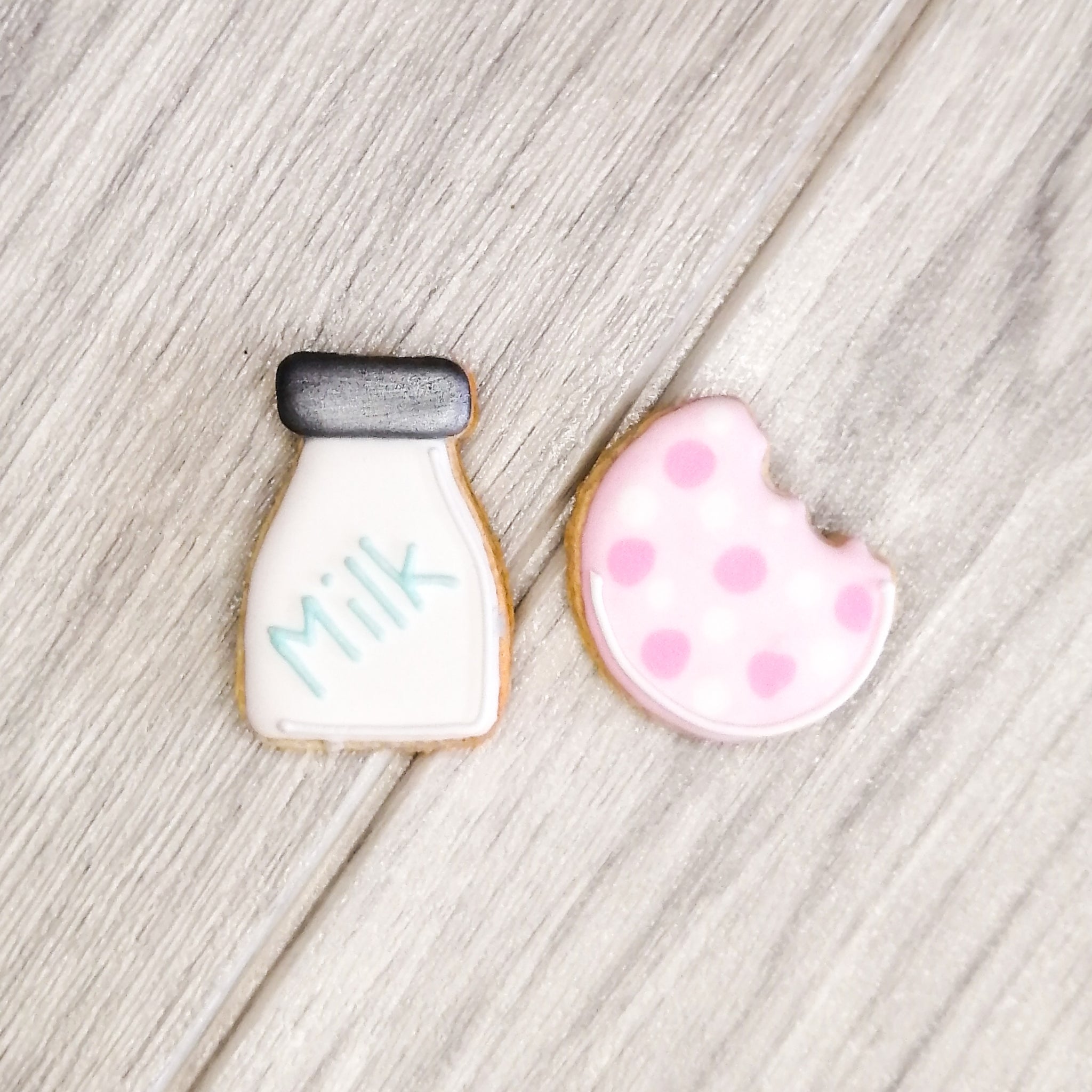 Mini Milk & Cookie Cutters – Iced